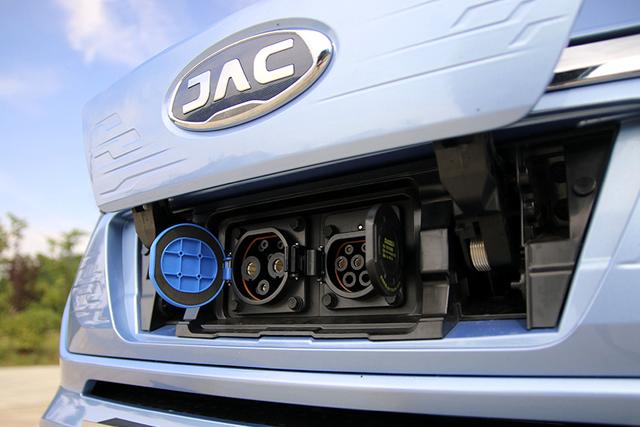 最大续航可达470km！江淮iEVS4值不值得买？_路咖汽车