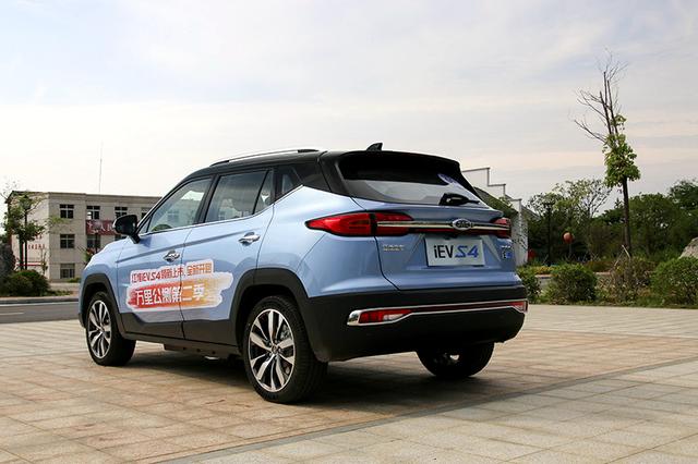 最大续航可达470km！江淮iEVS4值不值得买？_路咖汽车
